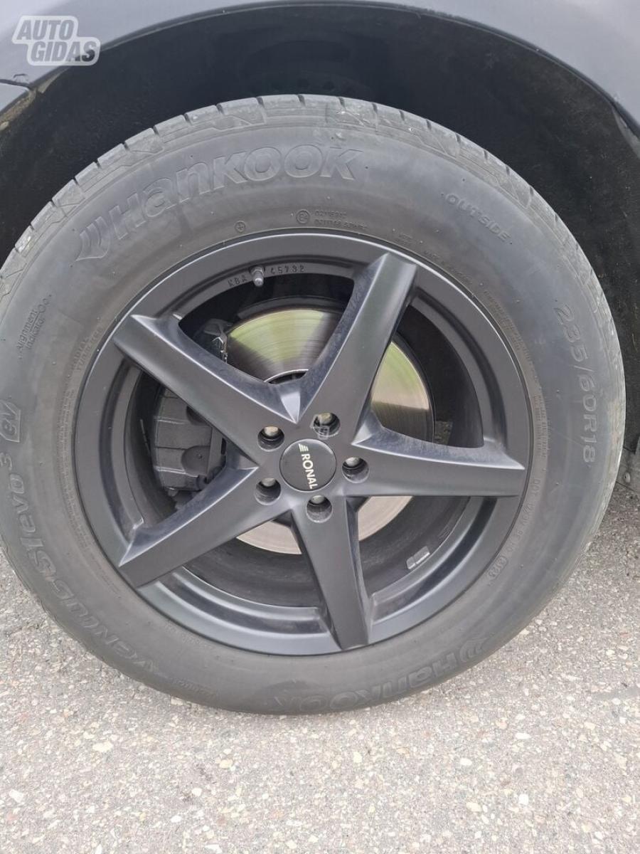 Volvo XC60 2010 in Vilnius, with an engine capacity of 2.40 L and mileage of 446 thousand km for 5000 €, photo 7 on AUTOMOTO.COM.LV