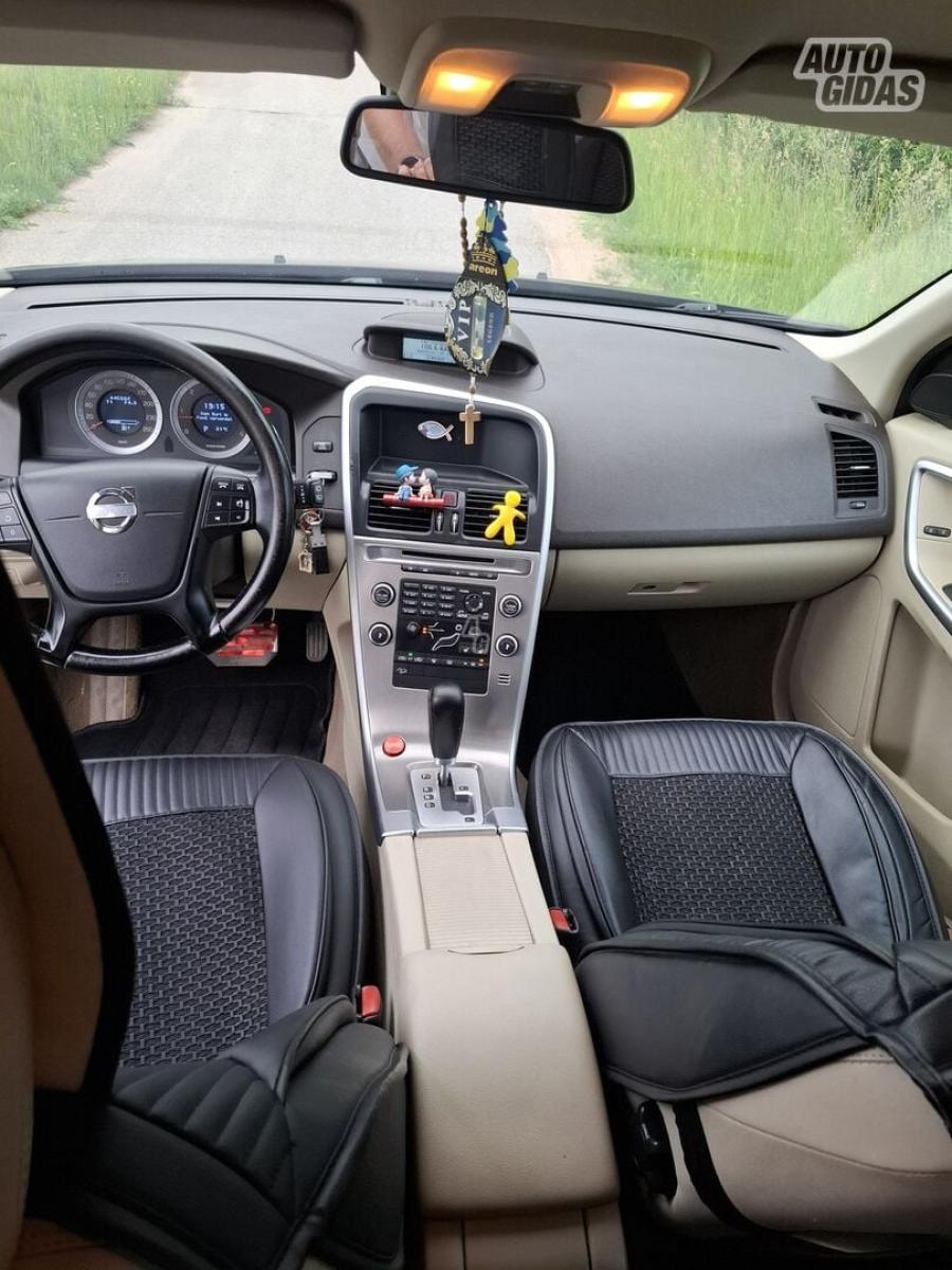 Volvo XC60 2010 in Vilnius, with an engine capacity of 2.40 L and mileage of 446 thousand km for 5000 €, photo 13 on AUTOMOTO.COM.LV