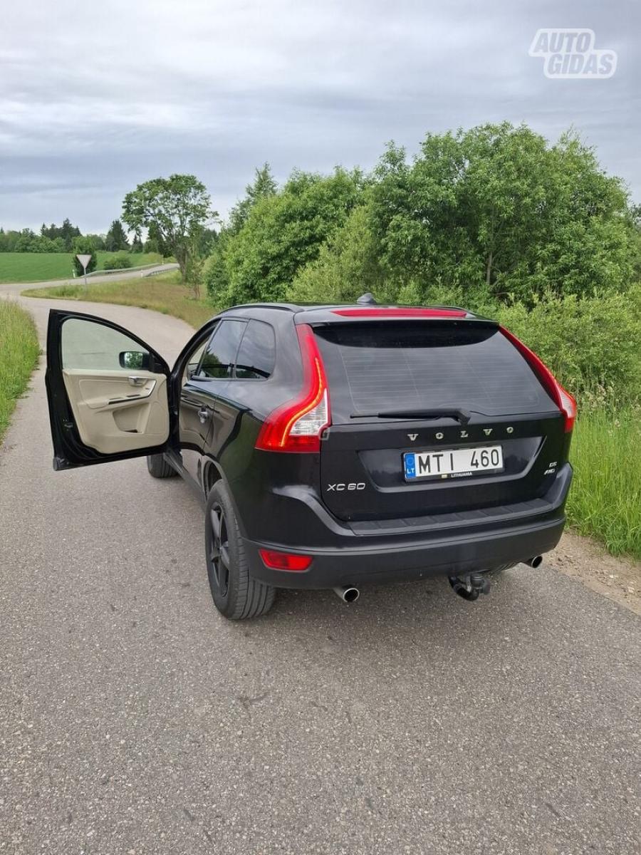 Volvo XC60 2010 in Vilnius, with an engine capacity of 2.40 L and mileage of 446 thousand km for 5000 €, photo 14 on AUTOMOTO.COM.LV