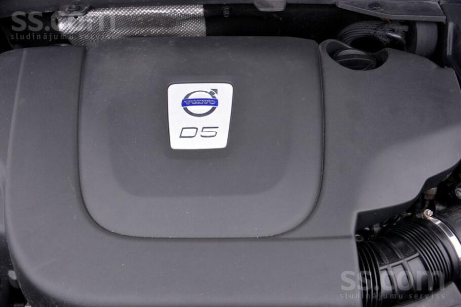 Volvo XC60 2010 Rīga, ar dzinēja tilpumu 2.40 L un nobraukumu 284 tūkst. km par 7999 €, foto 5 vietnē AUTOMOTO.COM.LV
