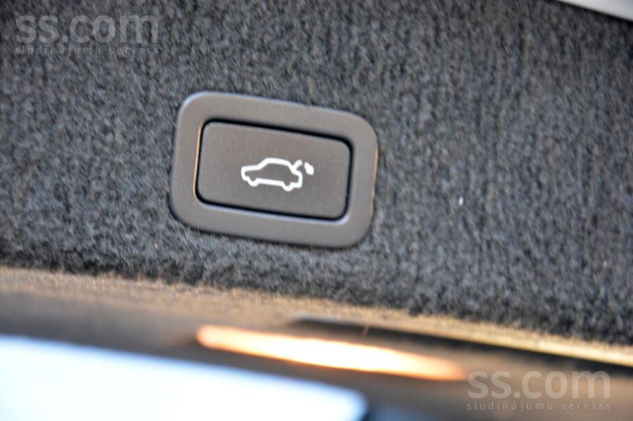 Volvo XC60 2010 Rīga, ar dzinēja tilpumu 2.40 L un nobraukumu 284 tūkst. km par 7999 €, foto 12 vietnē AUTOMOTO.COM.LV