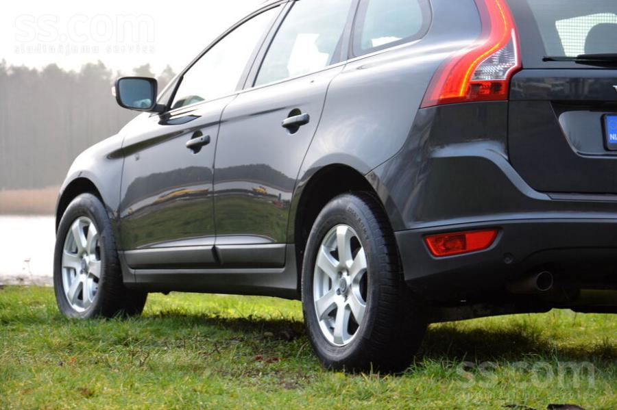 Volvo XC60 2010 Rīga, ar dzinēja tilpumu 2.40 L un nobraukumu 284 tūkst. km par 7999 €, foto 21 vietnē AUTOMOTO.COM.LV