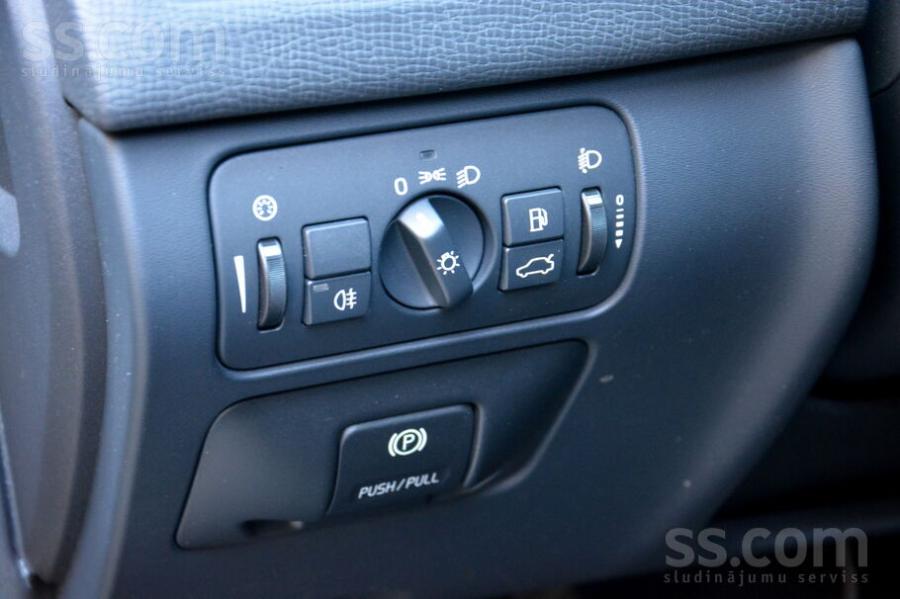 Volvo XC60 2010 Rīga, ar dzinēja tilpumu 2.40 L un nobraukumu 284 tūkst. km par 7999 €, foto 32 vietnē AUTOMOTO.COM.LV