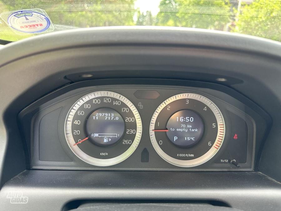 Volvo XC60 2010 Viļņa, ar dzinēja tilpumu 2.40 L un nobraukumu 290 tūkst. km par 5000 €, foto 15 vietnē AUTOMOTO.COM.LV