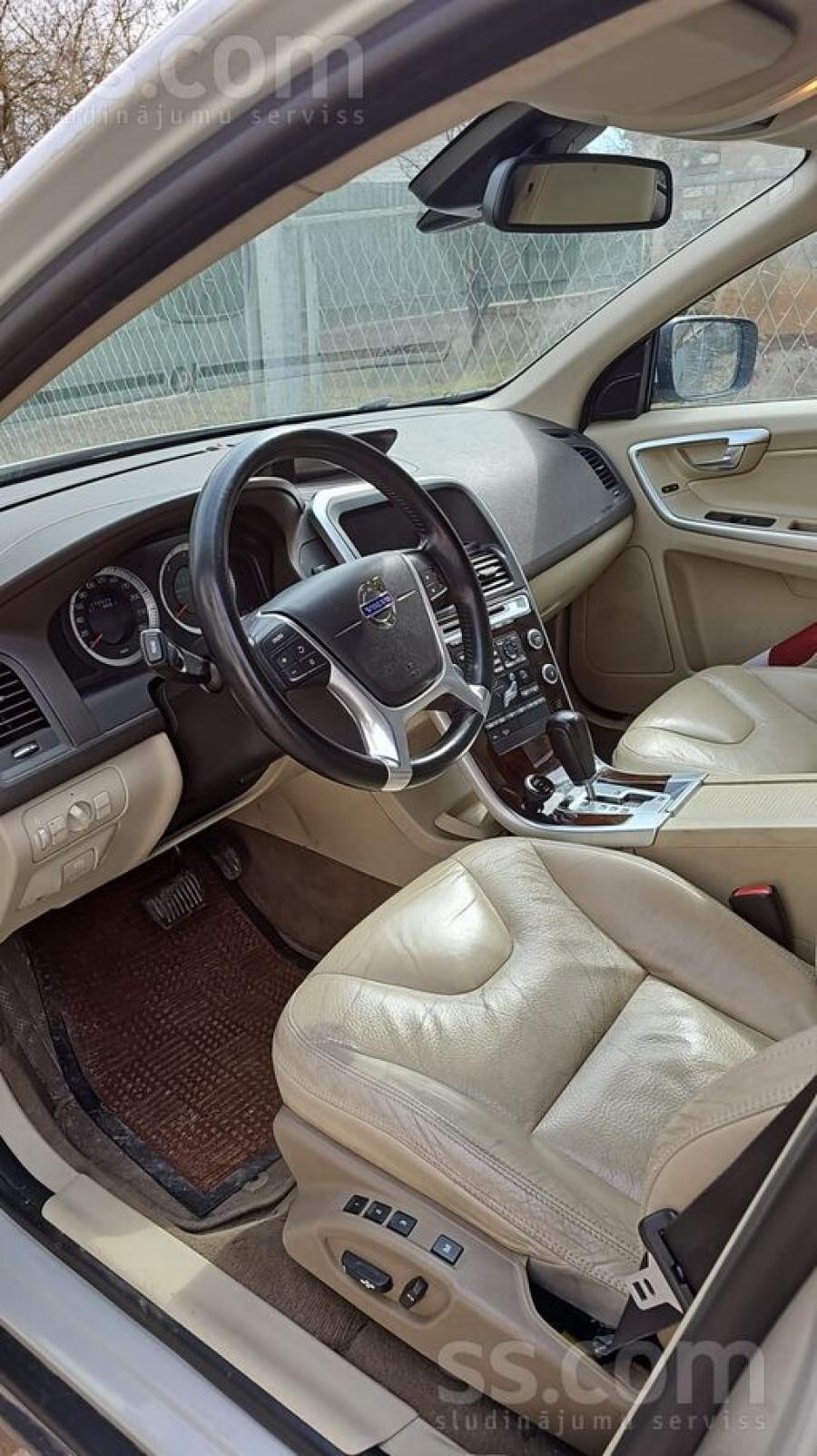 Volvo XC60 2010 Daugavpils, ar dzinēja tilpumu 2.40 L un nobraukumu 176 tūkst. km par 13000 €, foto 10 vietnē AUTOMOTO.COM.LV