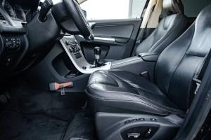 Volvo XC60 2010 Tukums, ar dzinēja tilpumu 2.40 L un nobraukumu 279 tūkst. km par 7980 €, foto 21 vietnē AUTOMOTO.COM.LV