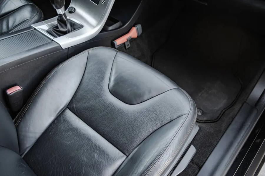 Volvo XC60 2010 Tukums, ar dzinēja tilpumu 2.40 L un nobraukumu 279 tūkst. km par 7980 €, foto 30 vietnē AUTOMOTO.COM.LV