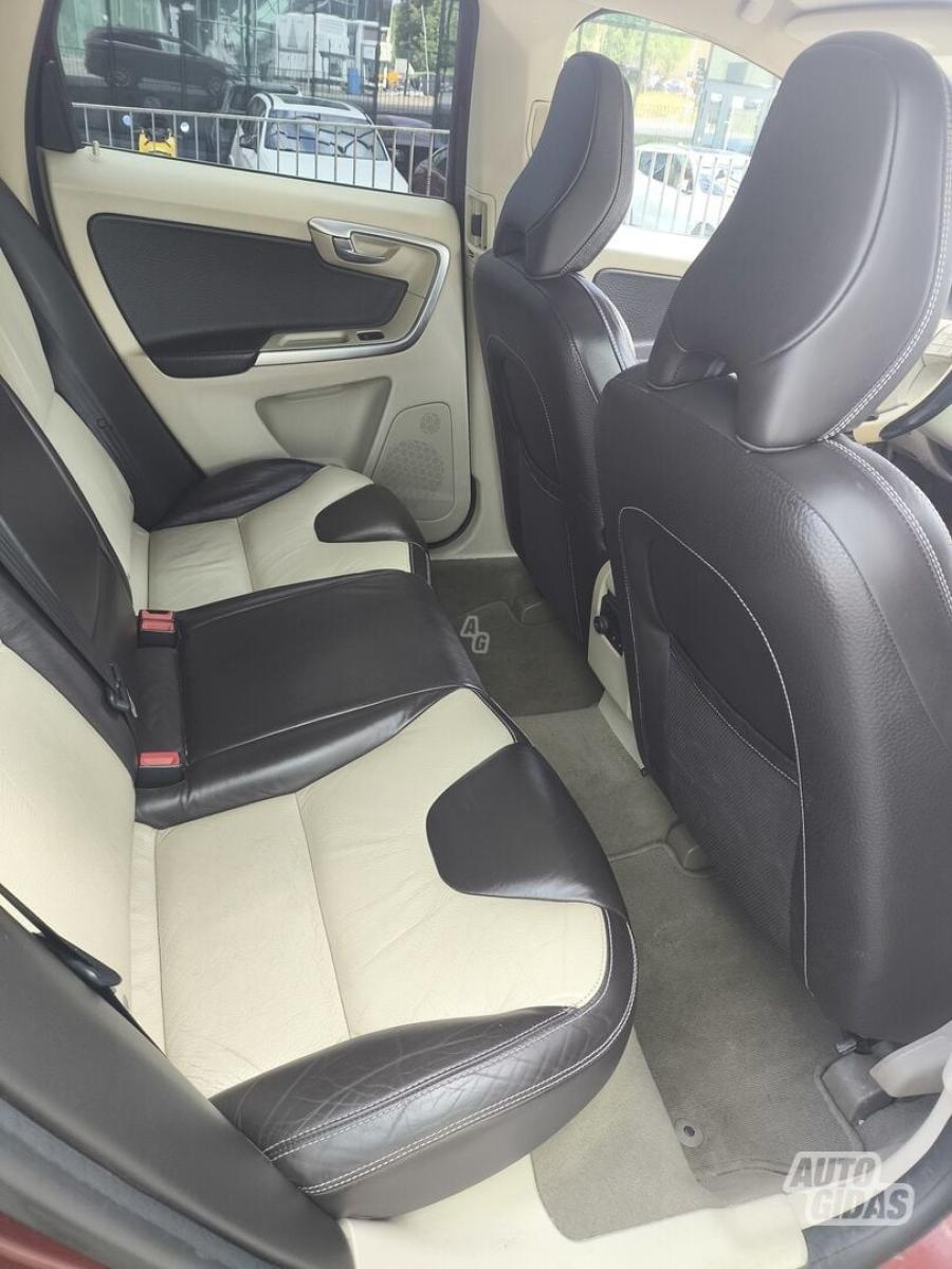 Volvo XC60 2010 Viļņa, ar dzinēja tilpumu 3.00 L un nobraukumu 262 tūkst. km par 5800 €, foto 11 vietnē AUTOMOTO.COM.LV