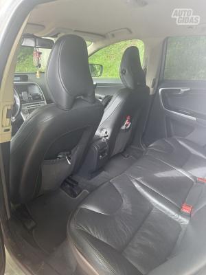 Volvo XC60 2010 in Vilnius, with an engine capacity of 2.40 L and mileage of 329 thousand km for 5000 €, photo 8 on AUTOMOTO.COM.LV