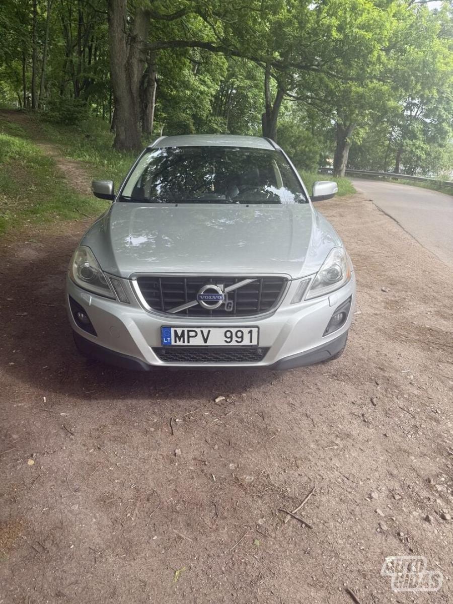 Volvo XC60 2010 in Vilnius, with an engine capacity of 2.40 L and mileage of 329 thousand km for 5000 €, photo 5 on AUTOMOTO.COM.LV