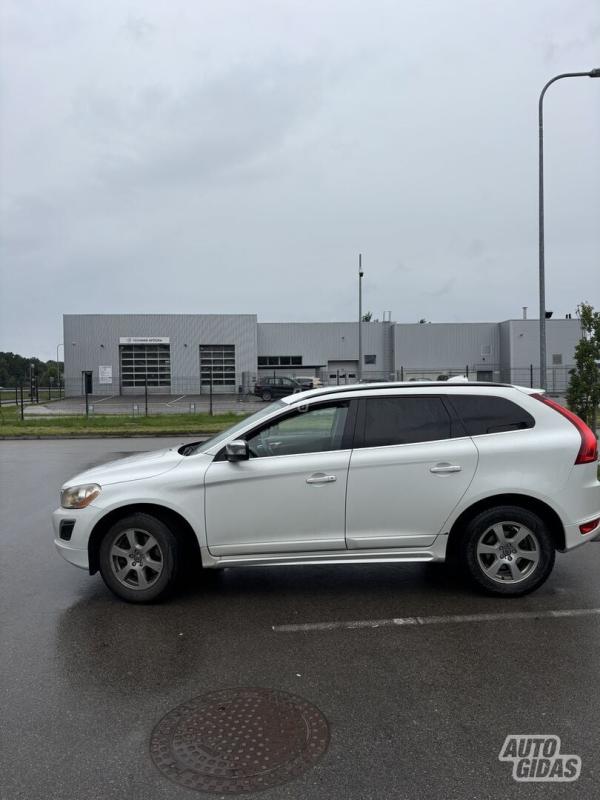 Volvo XC60 2010 Kaišiadorys, ar dzinēja tilpumu 2.40 L un nobraukumu 366 tūkst. km par 6800 €, foto 3 vietnē AUTOMOTO.COM.LV