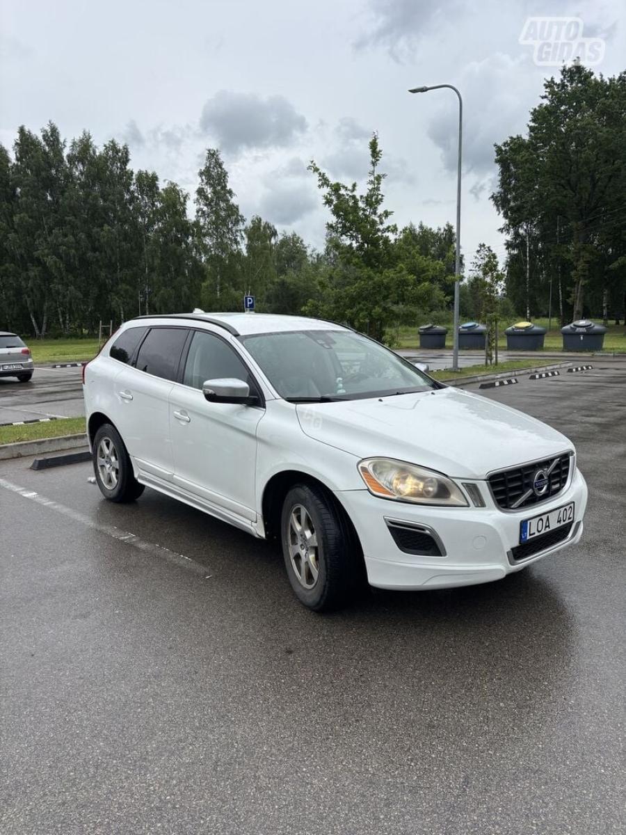 Volvo XC60 2010 in Kaisiadorys, with an engine capacity of 2.40 L and mileage of 366 thousand km for 6800 €, photo 9 on AUTOMOTO.COM.LV