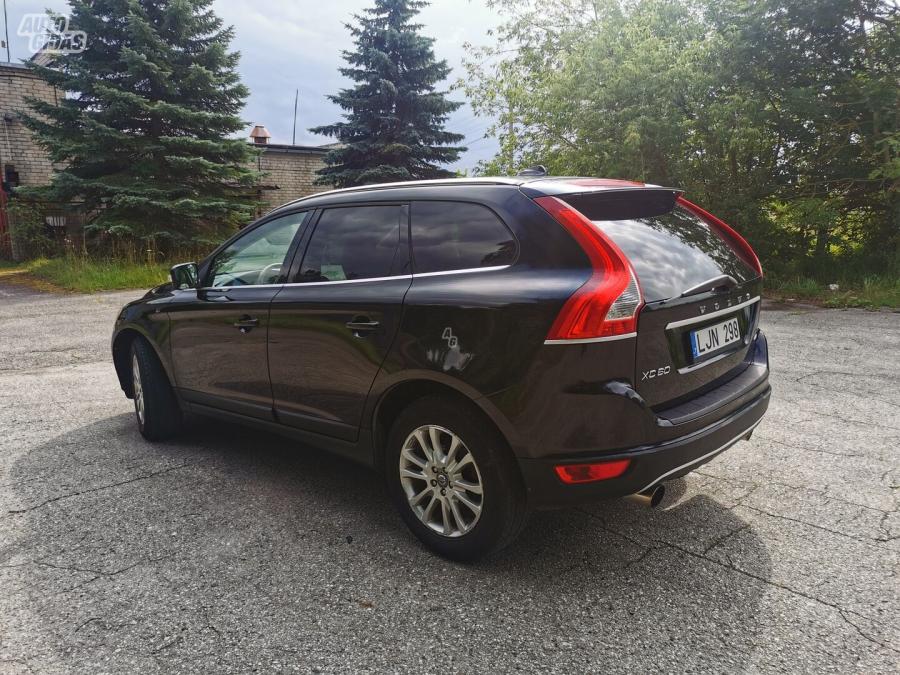 Volvo XC60 2010 in Panevezys, with an engine capacity of 3.00 L and mileage of 274 thousand km for 5500 €, photo 8 on AUTOMOTO.COM.LV