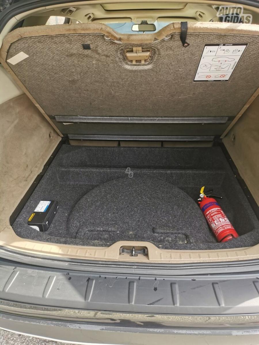 Volvo XC60 2010 in Panevezys, with an engine capacity of 3.00 L and mileage of 274 thousand km for 5500 €, photo 15 on AUTOMOTO.COM.LV