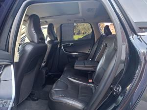 Volvo XC60 2010 in Siauliai, with an engine capacity of 2.40 L and mileage of 330 thousand km for 6400 €, photo 11 on AUTOMOTO.COM.LV