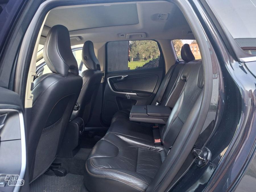 Volvo XC60 2010 in Siauliai, with an engine capacity of 2.40 L and mileage of 330 thousand km for 6400 €, photo 11 on AUTOMOTO.COM.LV