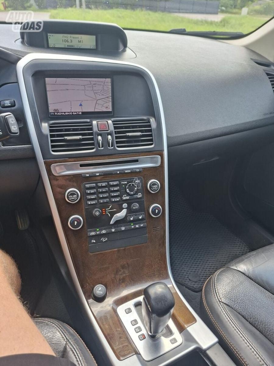 Volvo XC60 2010 in Siauliai, with an engine capacity of 2.40 L and mileage of 330 thousand km for 6400 €, photo 28 on AUTOMOTO.COM.LV