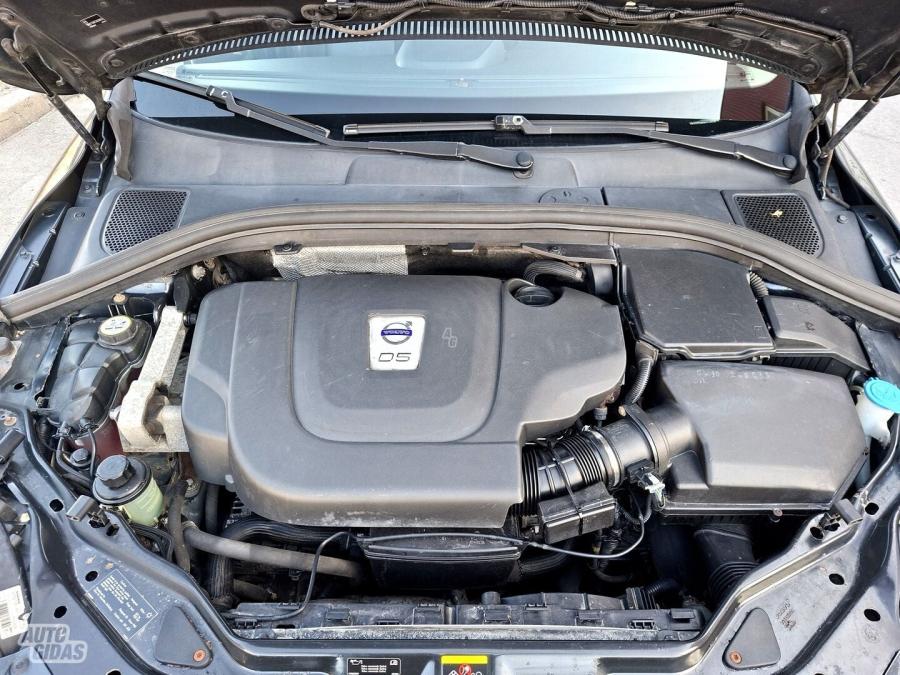 Volvo XC60 2010 in Siauliai, with an engine capacity of 2.40 L and mileage of 330 thousand km for 6400 €, photo 30 on AUTOMOTO.COM.LV