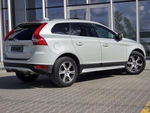 Volvo XC60 2010 in Vilnius, with an engine capacity of 2.40 L and mileage of 267 thousand km for 10650 €, photo 6 on AUTOMOTO.COM.LV