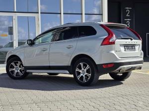 Volvo XC60 2010 in Vilnius, with an engine capacity of 2.40 L and mileage of 267 thousand km for 10650 €, photo 8 on AUTOMOTO.COM.LV