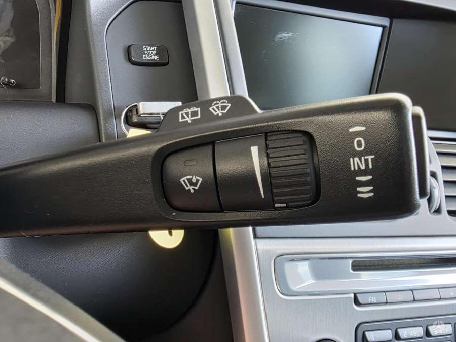 Volvo XC60 2010 in Vilnius, with an engine capacity of 2.40 L and mileage of 267 thousand km for 10650 €, photo 19 on AUTOMOTO.COM.LV