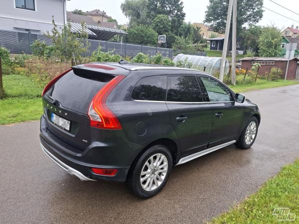Volvo XC60 2010 in Siauliai, with an engine capacity of 2.40 L and mileage of 330 thousand km for 6380 €, photo 5 on AUTOMOTO.COM.LV