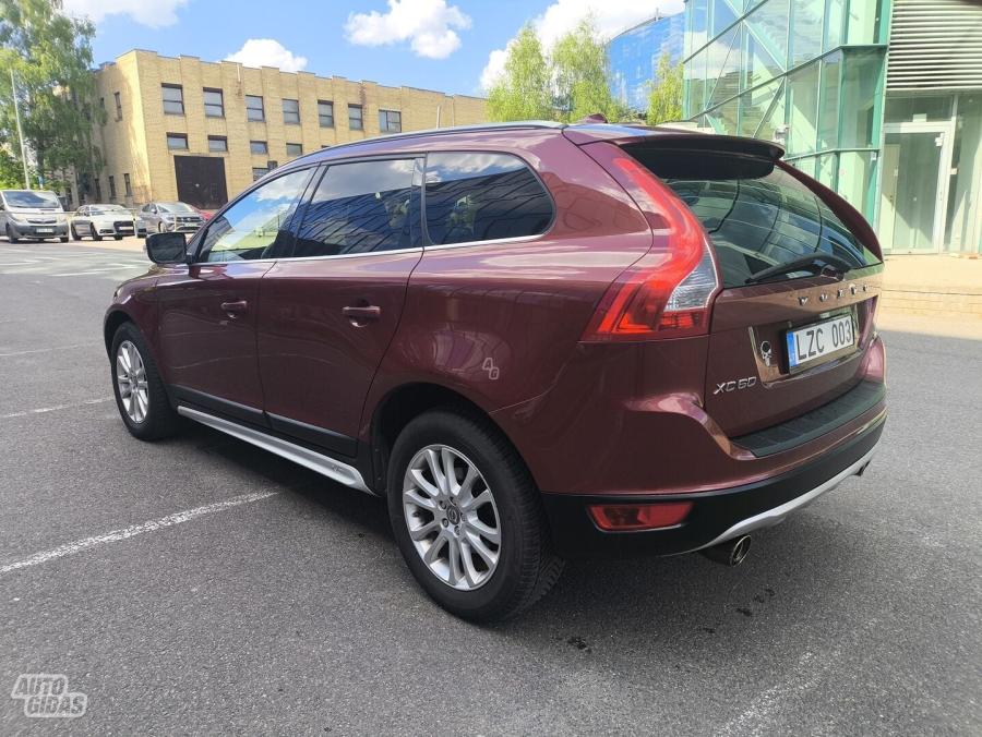 Volvo XC60 2010 in Vilnius, with an engine capacity of 3.00 L and mileage of 262 thousand km for 5450 €, photo 8 on AUTOMOTO.COM.LV