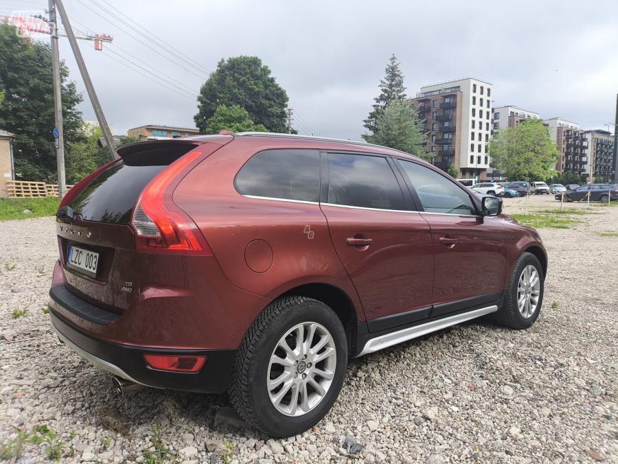Volvo XC60 2010 in Vilnius, with an engine capacity of 3.00 L and mileage of 262 thousand km for 5450 €, photo 4 on AUTOMOTO.COM.LV