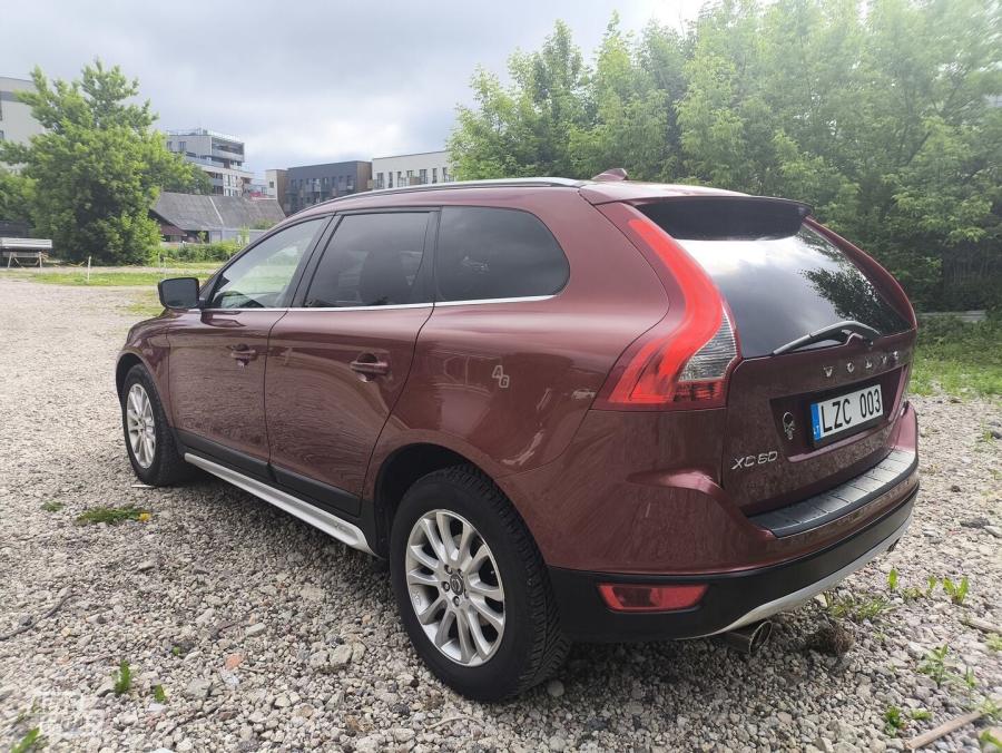 Volvo XC60 2010 in Vilnius, with an engine capacity of 3.00 L and mileage of 262 thousand km for 5450 €, photo 8 on AUTOMOTO.COM.LV