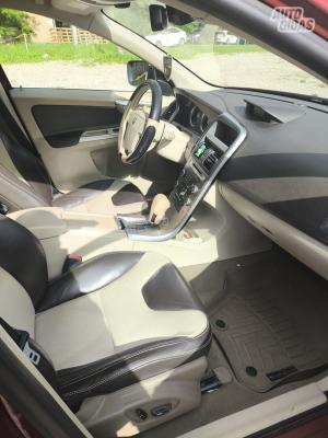 Volvo XC60 2010 in Vilnius, with an engine capacity of 3.00 L and mileage of 262 thousand km for 5450 €, photo 10 on AUTOMOTO.COM.LV