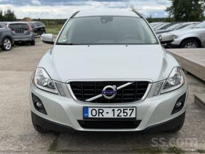 Volvo XC60 2010 in Riga, with an engine capacity of 2.40 L and mileage of 191 thousand km for 8900 €, photo 3 on AUTOMOTO.COM.LV