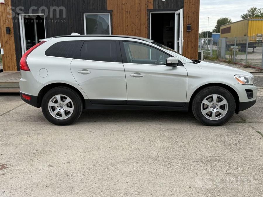 Volvo XC60 2010 in Riga, with an engine capacity of 2.40 L and mileage of 191 thousand km for 8900 €, photo 5 on AUTOMOTO.COM.LV
