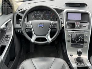 Volvo XC60 2010 in Riga, with an engine capacity of 2.40 L and mileage of 191 thousand km for 8900 €, photo 6 on AUTOMOTO.COM.LV