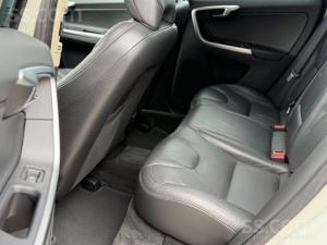 Volvo XC60 2010 in Riga, with an engine capacity of 2.40 L and mileage of 191 thousand km for 8900 €, photo 11 on AUTOMOTO.COM.LV