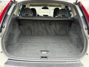 Volvo XC60 2010 in Riga, with an engine capacity of 2.40 L and mileage of 191 thousand km for 8900 €, photo 12 on AUTOMOTO.COM.LV