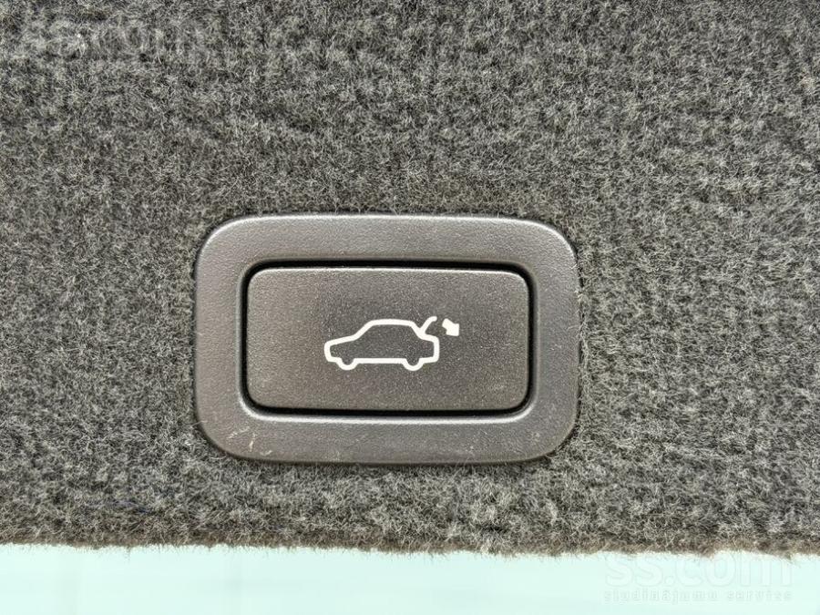 Volvo XC60 2010 in Riga, with an engine capacity of 2.40 L and mileage of 191 thousand km for 8900 €, photo 14 on AUTOMOTO.COM.LV