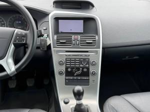 Volvo XC60 2010 Rīga, ar dzinēja tilpumu 2.40 L un nobraukumu 191 tūkst. km par 8900 €, foto 9 vietnē AUTOMOTO.COM.LV