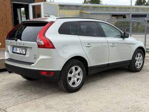 Volvo XC60 2010 Rīga, ar dzinēja tilpumu 2.40 L un nobraukumu 191 tūkst. km par 8900 €, foto 13 vietnē AUTOMOTO.COM.LV