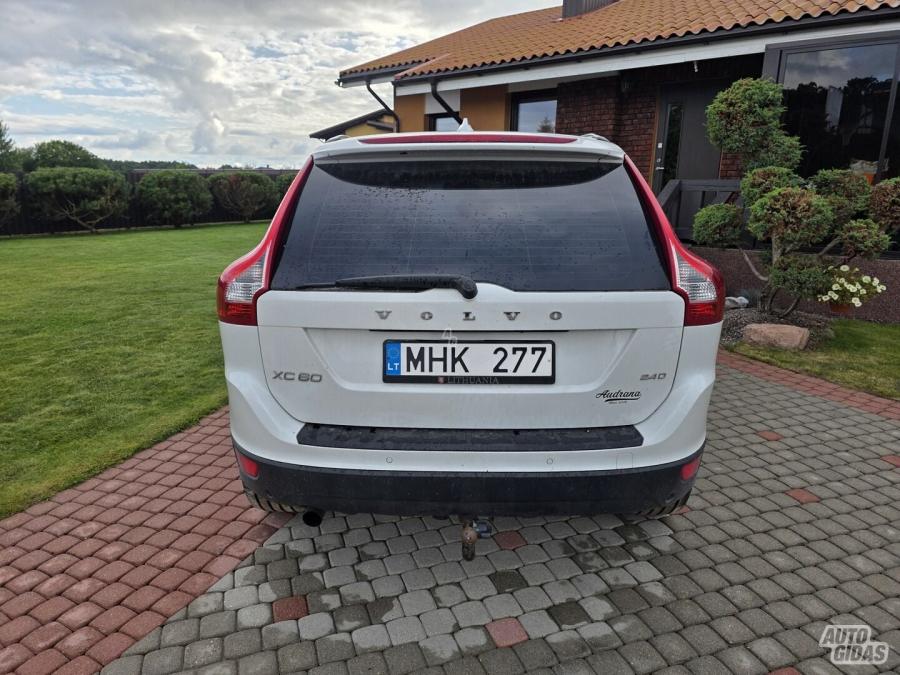 Volvo XC60 2010 Kretinga, ar dzinēja tilpumu 2.40 L un nobraukumu 356 tūkst. km par 4800 €, foto 5 vietnē AUTOMOTO.COM.LV