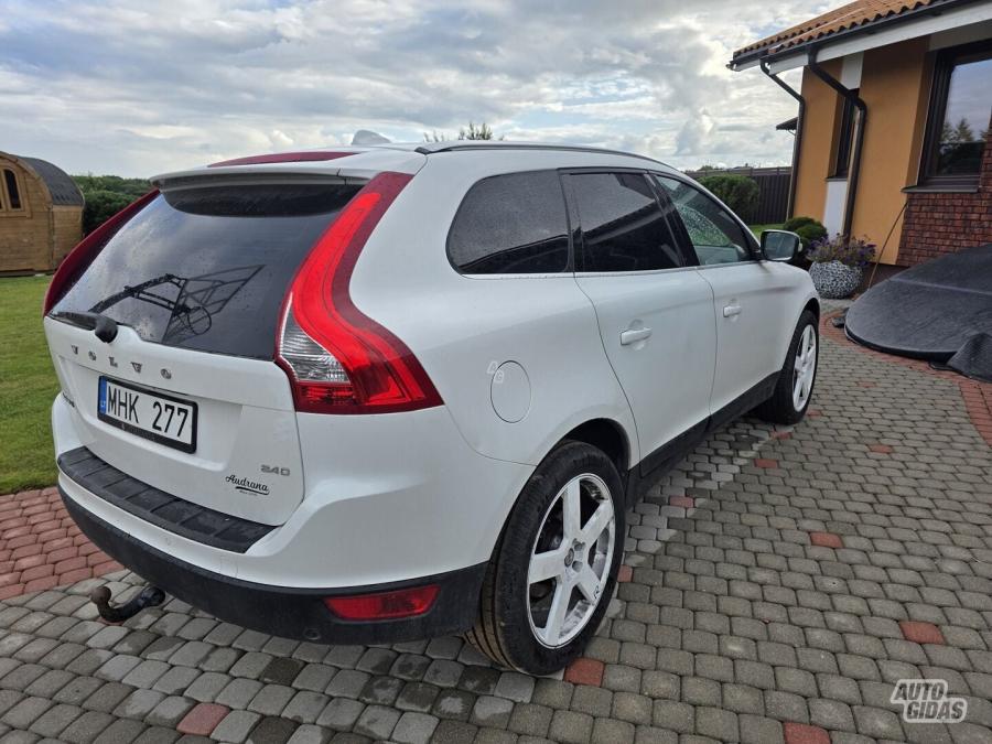 Volvo XC60 2010 Kretinga, ar dzinēja tilpumu 2.40 L un nobraukumu 356 tūkst. km par 4800 €, foto 6 vietnē AUTOMOTO.COM.LV