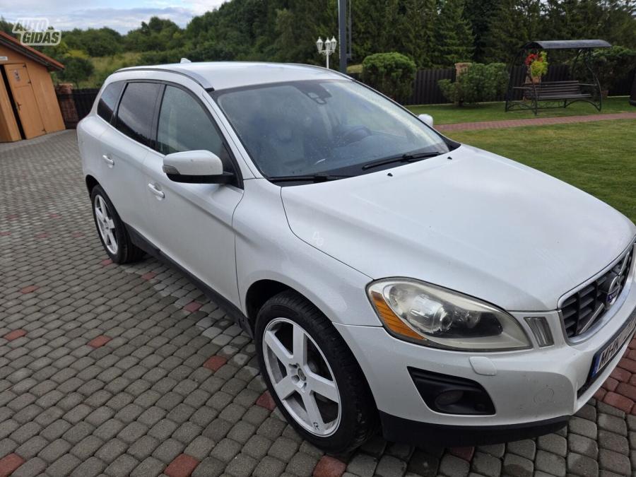 Volvo XC60 2010 Kretinga, ar dzinēja tilpumu 2.40 L un nobraukumu 356 tūkst. km par 4800 €, foto 7 vietnē AUTOMOTO.COM.LV