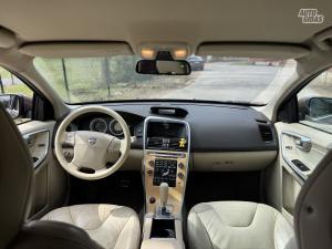Volvo XC60 2010 in Vilnius, with an engine capacity of 2.40 L and mileage of 390 thousand km for 5900 €, photo 9 on AUTOMOTO.COM.LV