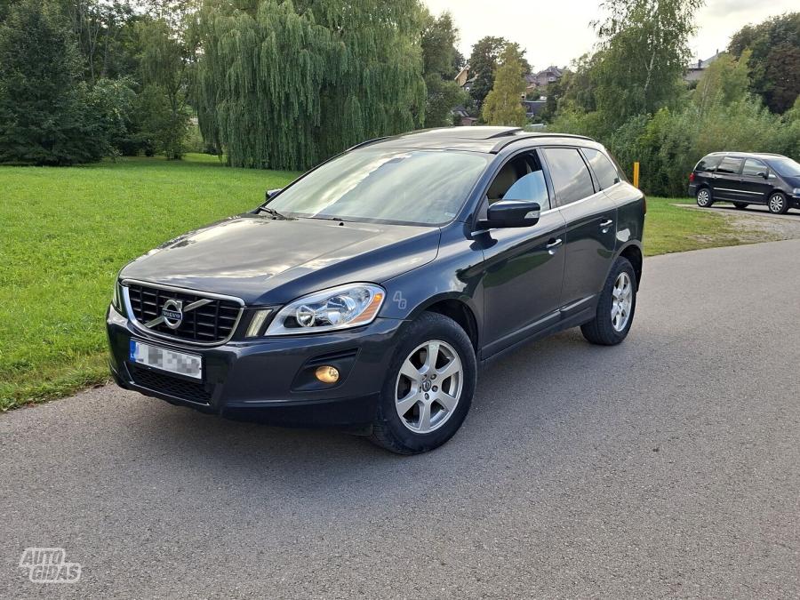 Volvo XC60 2010 in Siauliai, with an engine capacity of 2.40 L and mileage of 300 thousand km for 5800 €, photo 1 on AUTOMOTO.COM.LV