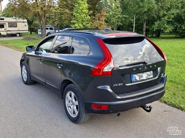 Volvo XC60 2010 in Siauliai, with an engine capacity of 2.40 L and mileage of 300 thousand km for 5800 €, photo 4 on AUTOMOTO.COM.LV