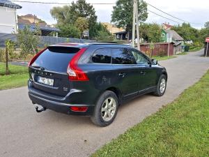 Volvo XC60 2010 in Siauliai, with an engine capacity of 2.40 L and mileage of 300 thousand km for 5800 €, photo 5 on AUTOMOTO.COM.LV