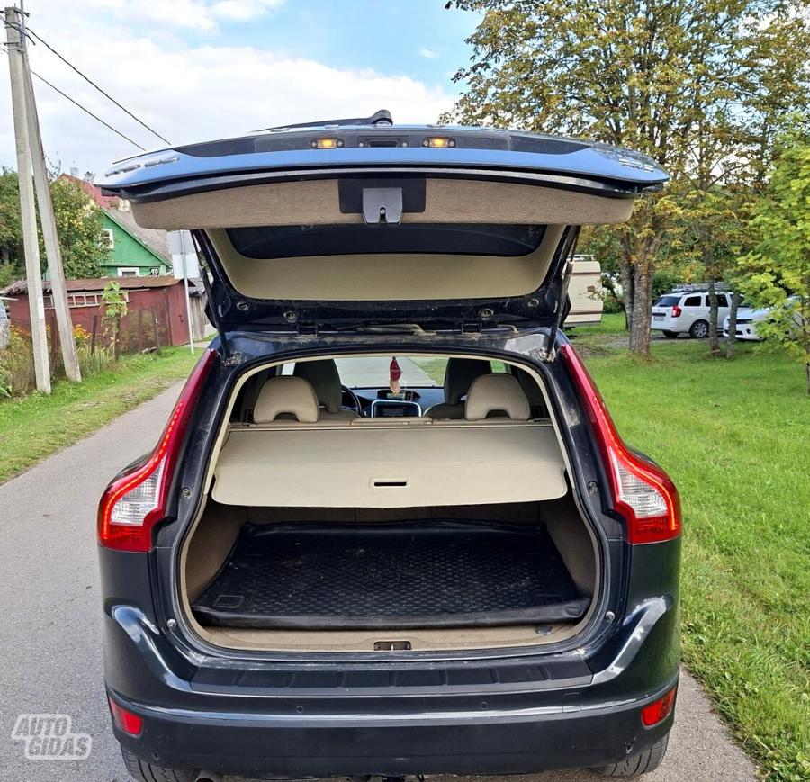 Volvo XC60 2010 in Siauliai, with an engine capacity of 2.40 L and mileage of 300 thousand km for 5800 €, photo 9 on AUTOMOTO.COM.LV