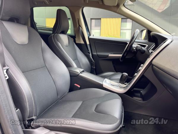Volvo XC60 2010 in Tartu, with an engine capacity of 2.40 L and mileage of 370 thousand km for 6599 €, photo 10 on AUTOMOTO.COM.LV