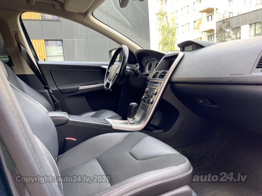 Volvo XC60 2010 in Tartu, with an engine capacity of 2.40 L and mileage of 370 thousand km for 6599 €, photo 11 on AUTOMOTO.COM.LV