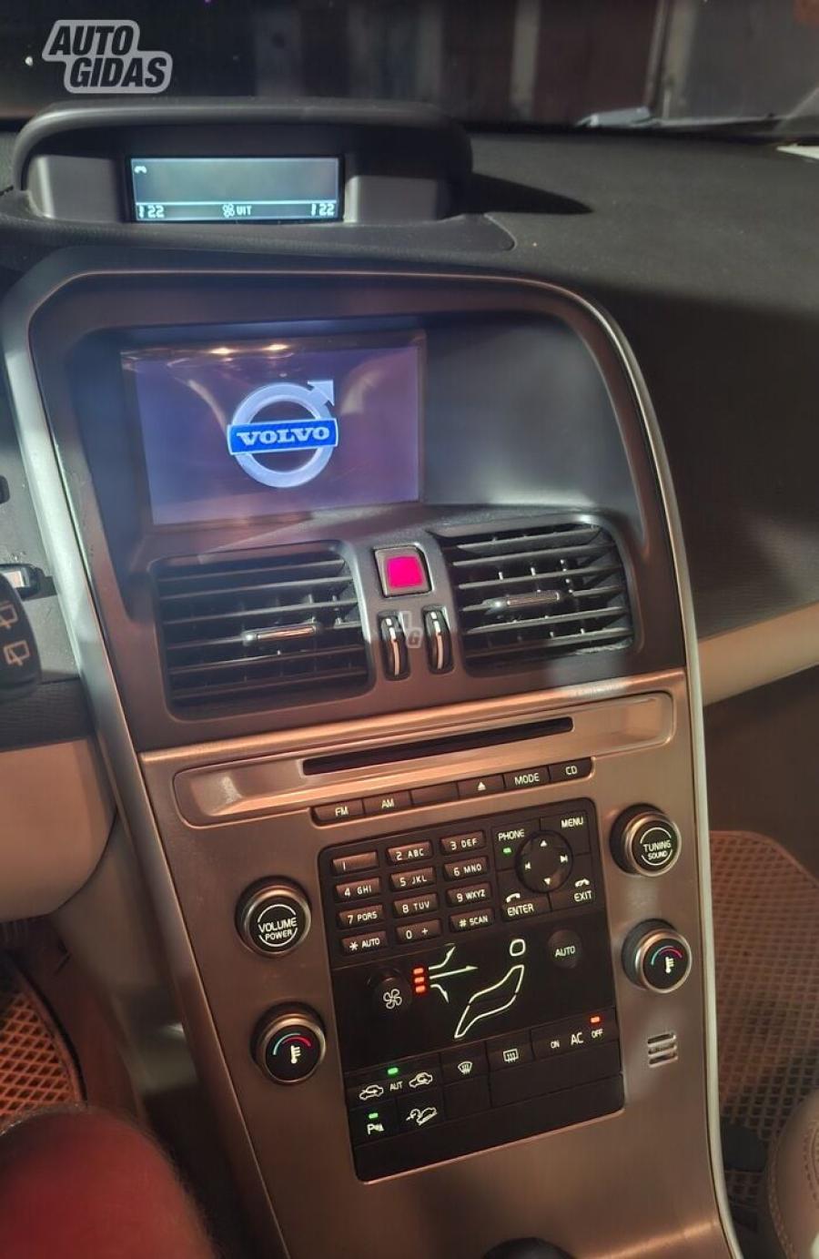Volvo XC60 2010 Šauļi, ar dzinēja tilpumu 2.40 L un nobraukumu 300 tūkst. km par 5800 €, foto 21 vietnē AUTOMOTO.COM.LV