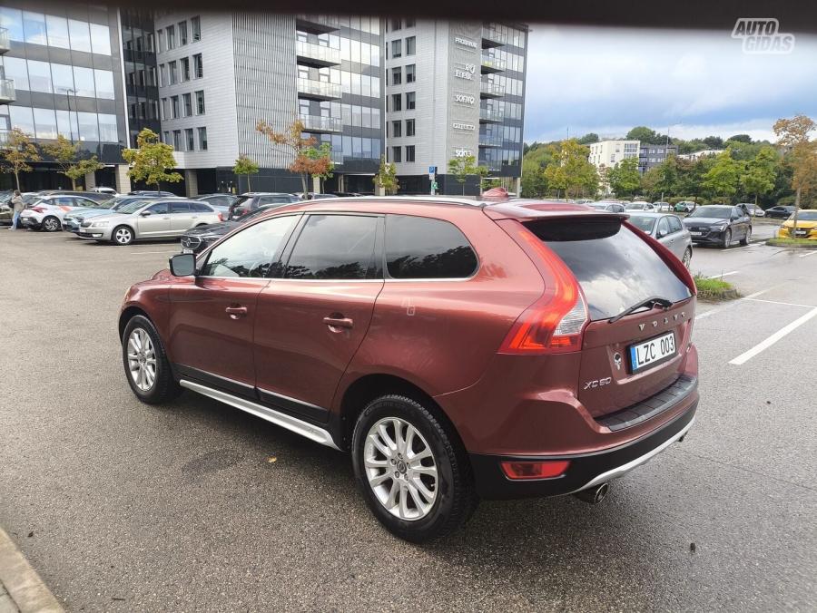 Volvo XC60 2010 in Vilnius, with an engine capacity of 3.00 L and mileage of 262 thousand km for 5200 €, photo 5 on AUTOMOTO.COM.LV